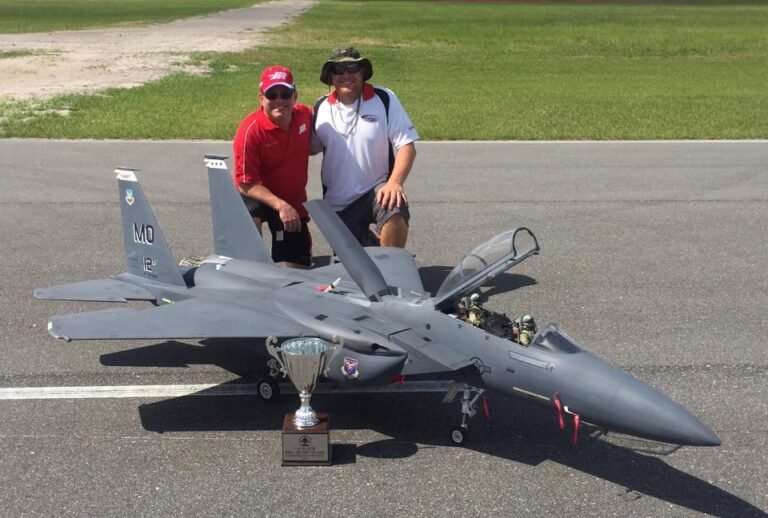 Large RC Planes - Are They For The Beginner? - The Radio Control Model Hub